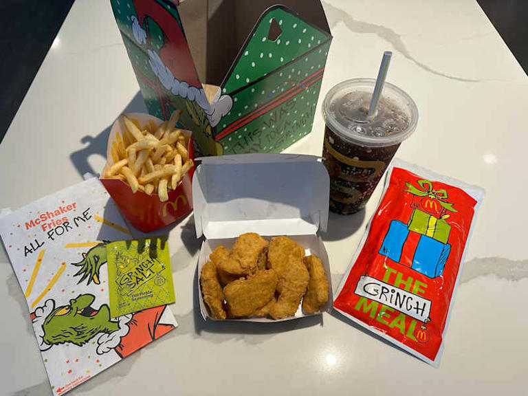 I tried McDonald's "Grinch Meal," and I was totally shocked by these ...