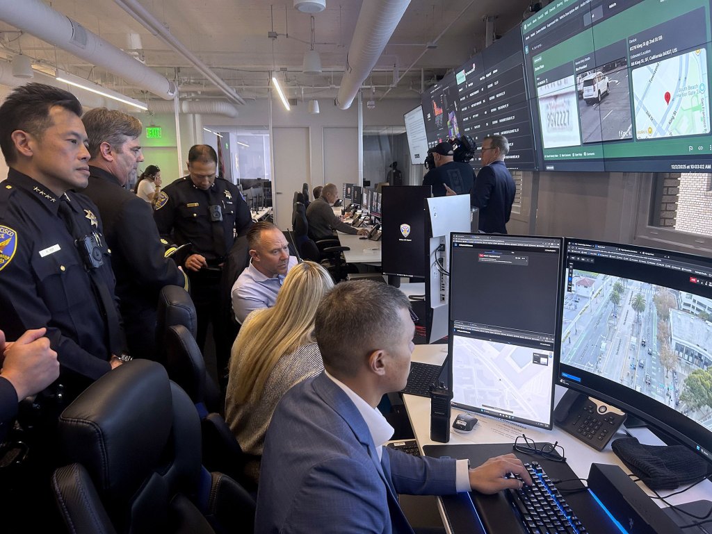Real-time crime: SFPD touts new surveillance center where drones ...