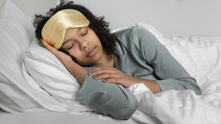 Studies say women may need more sleep than men, but why?