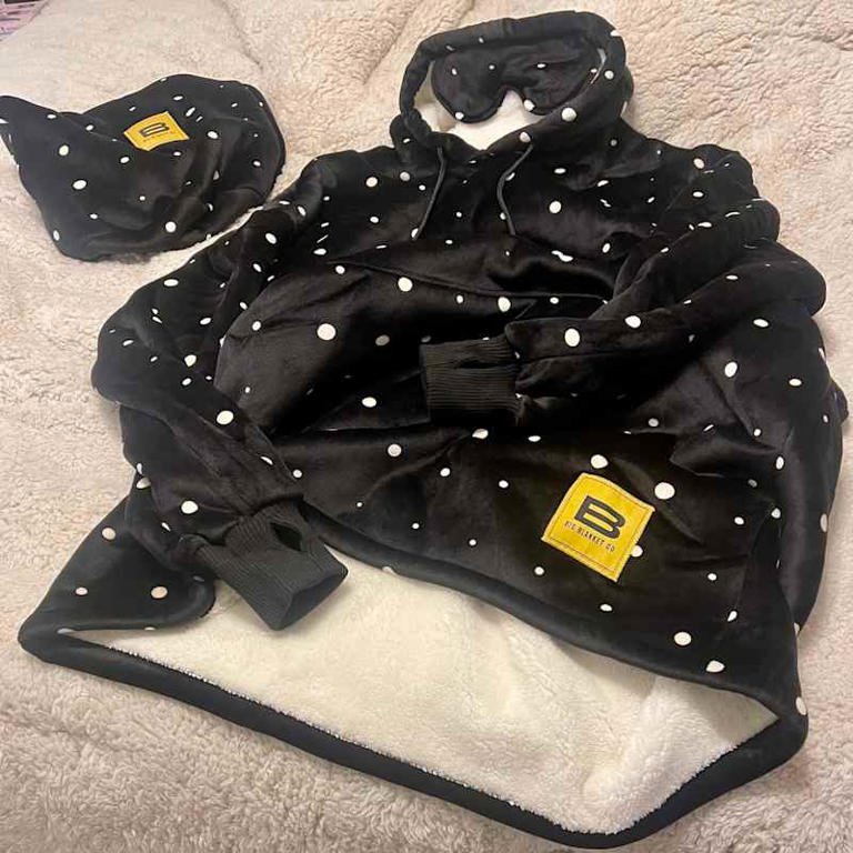 The ultra-cozy oversize hoodie that's keeping me warm until spring