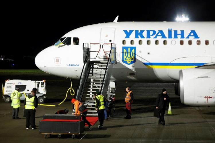 Cinq drones repérés près de l’avion de Volodymyr Zelensky lors de la ...