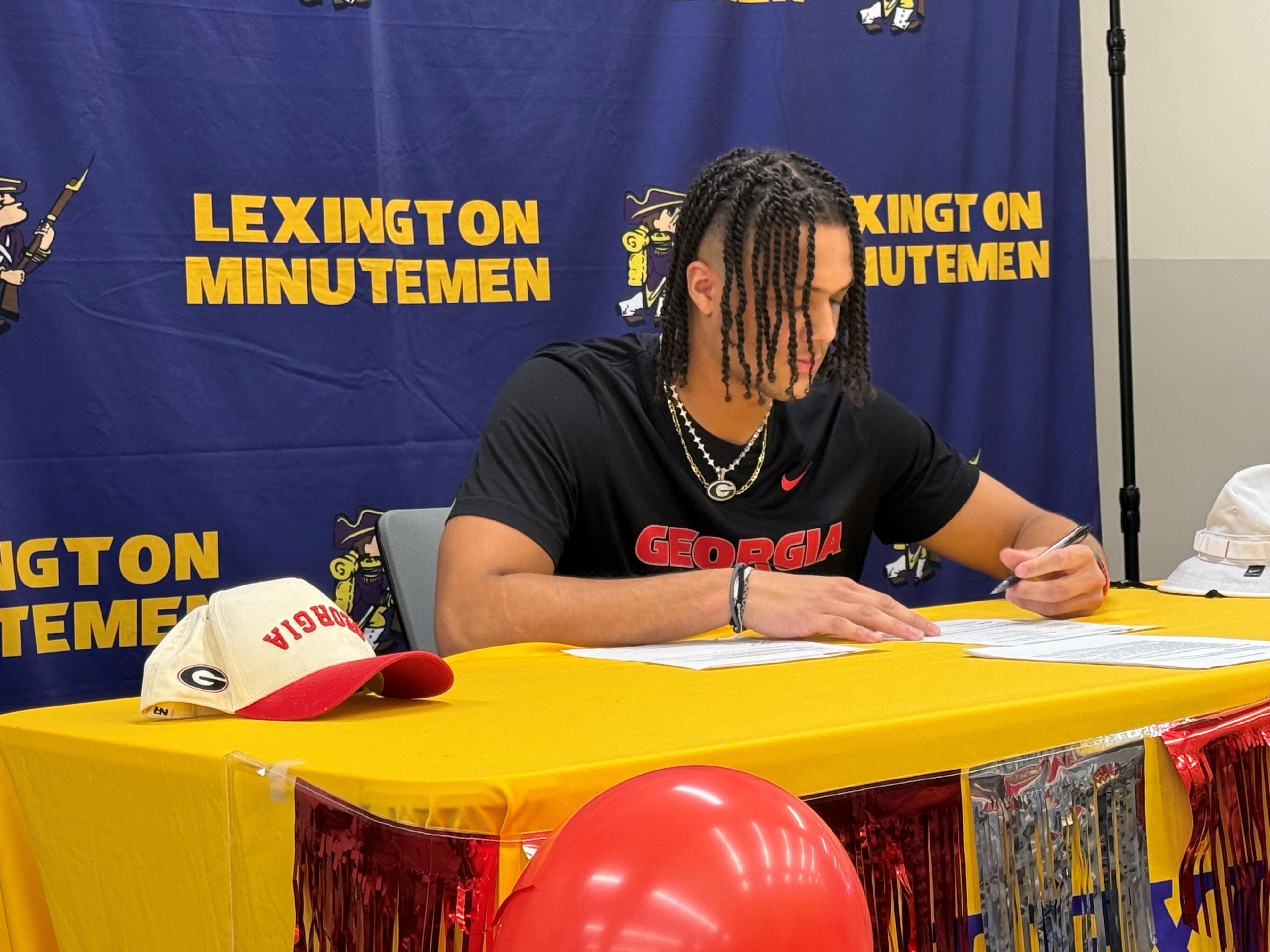 Go Dawgs! Lexington's Fogle makes Georgia football commitment official