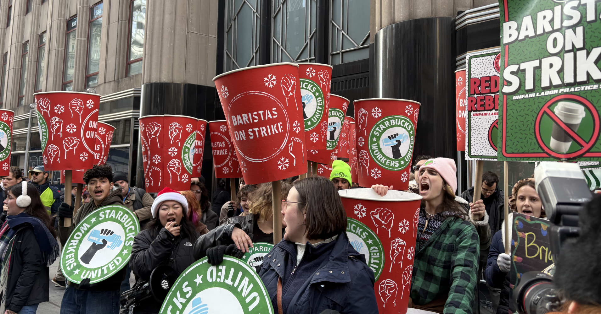 Starbucks Workers United holds rally in NYC as strikes continue for a ...