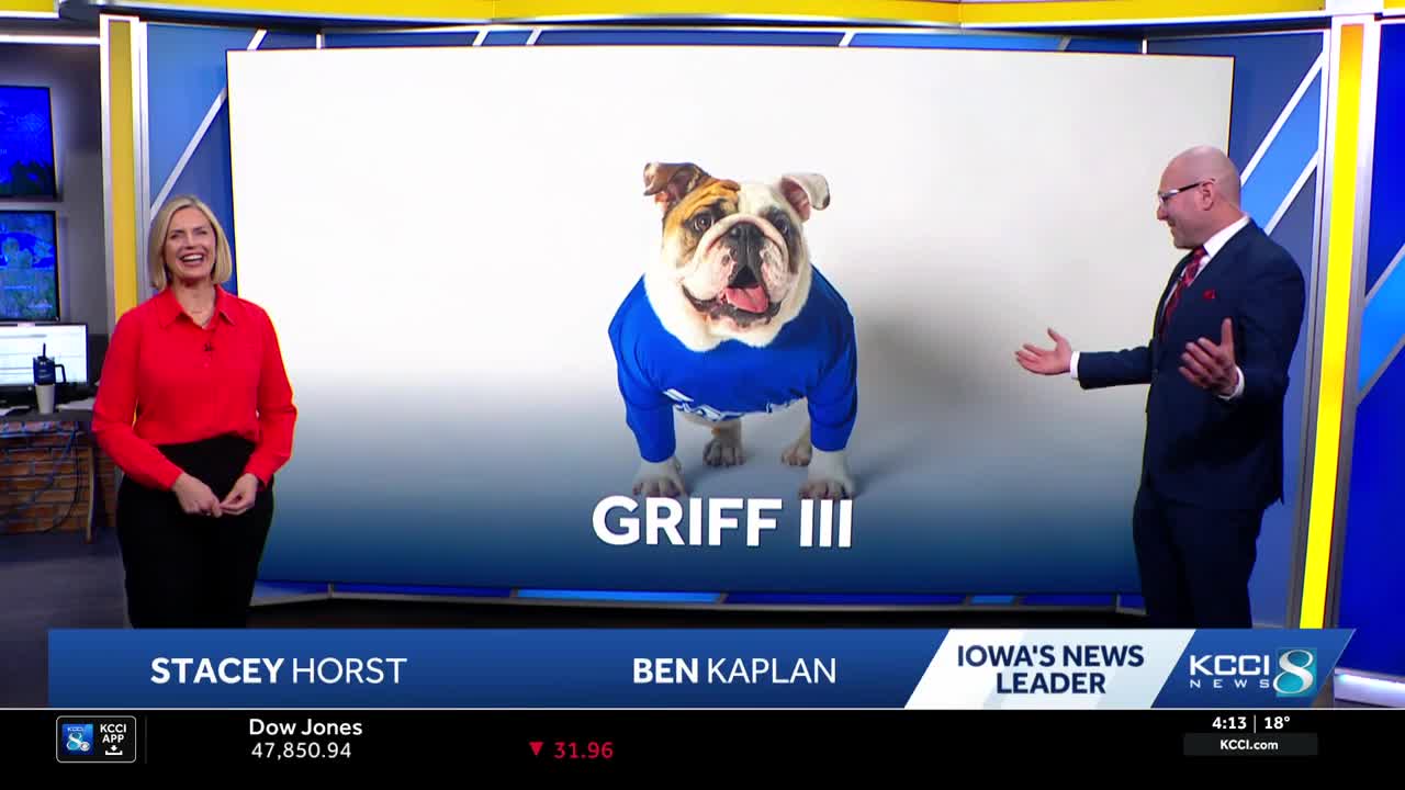 Drake introduces Griff III, the school's next live mascot