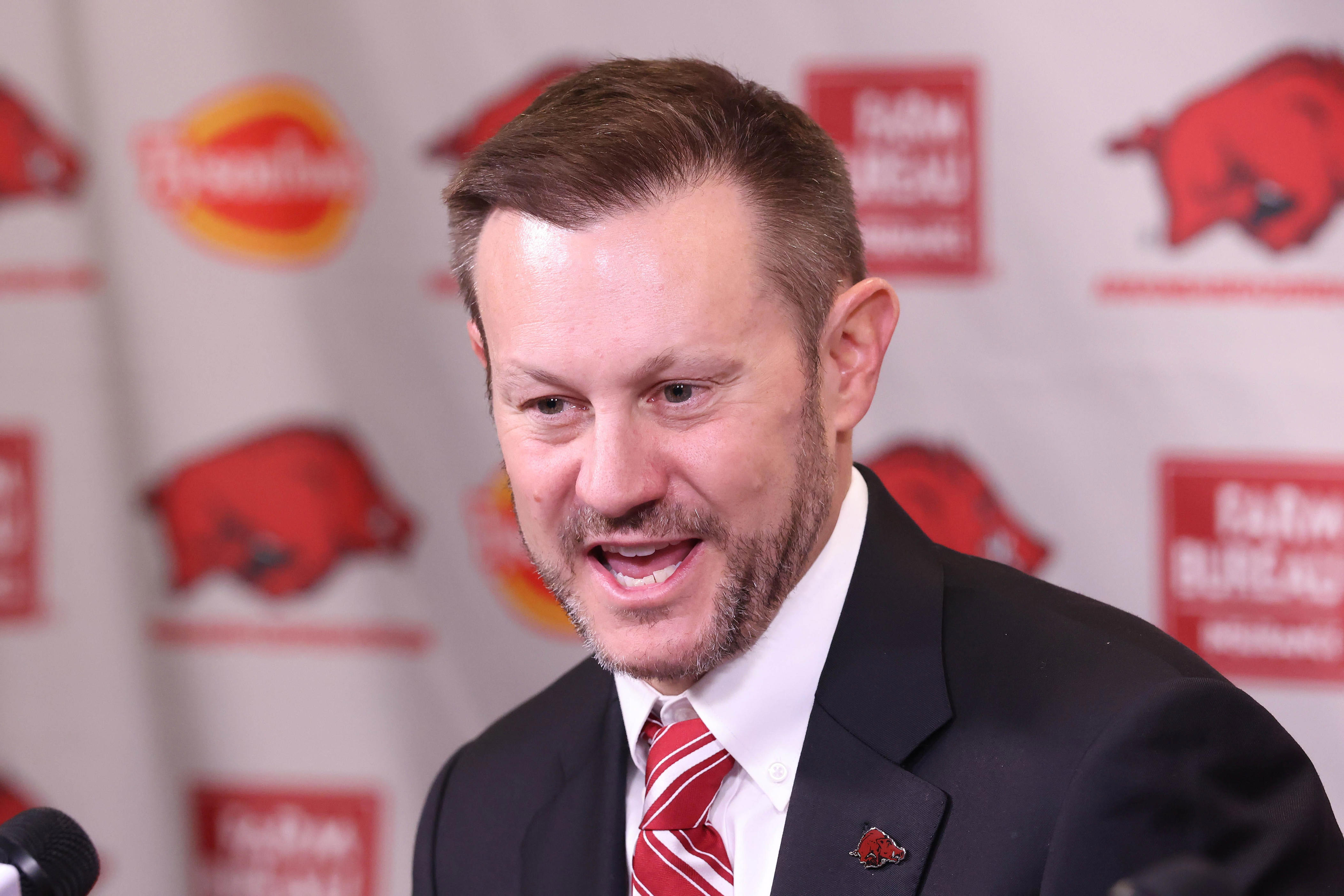 Arkansas football transfer portal tracker — Latest news, developments ...