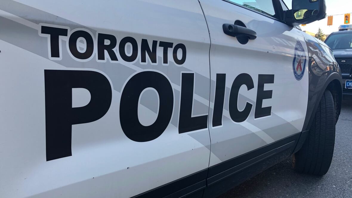 Multi-vehicle crash in Scarborough leaves motorcyclist dead: Toronto police
