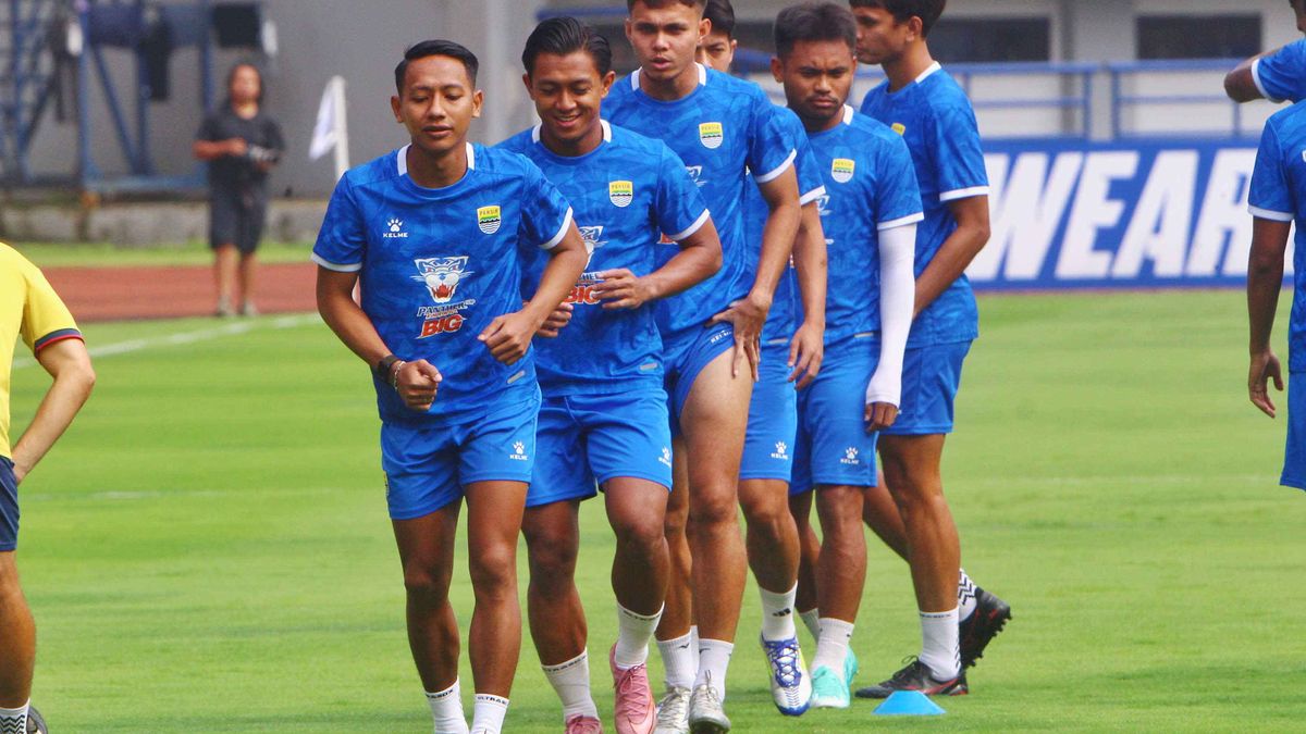 Susunan pemain Persib Bandung vs Borneo FC: Andrew Jung dan Adam Alis ...