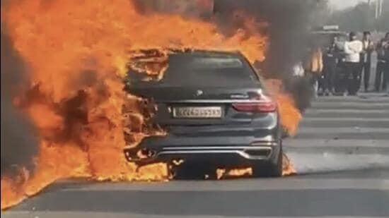 BMW car goes up in flames on Noida-Greater Noida Expressway, no injuries