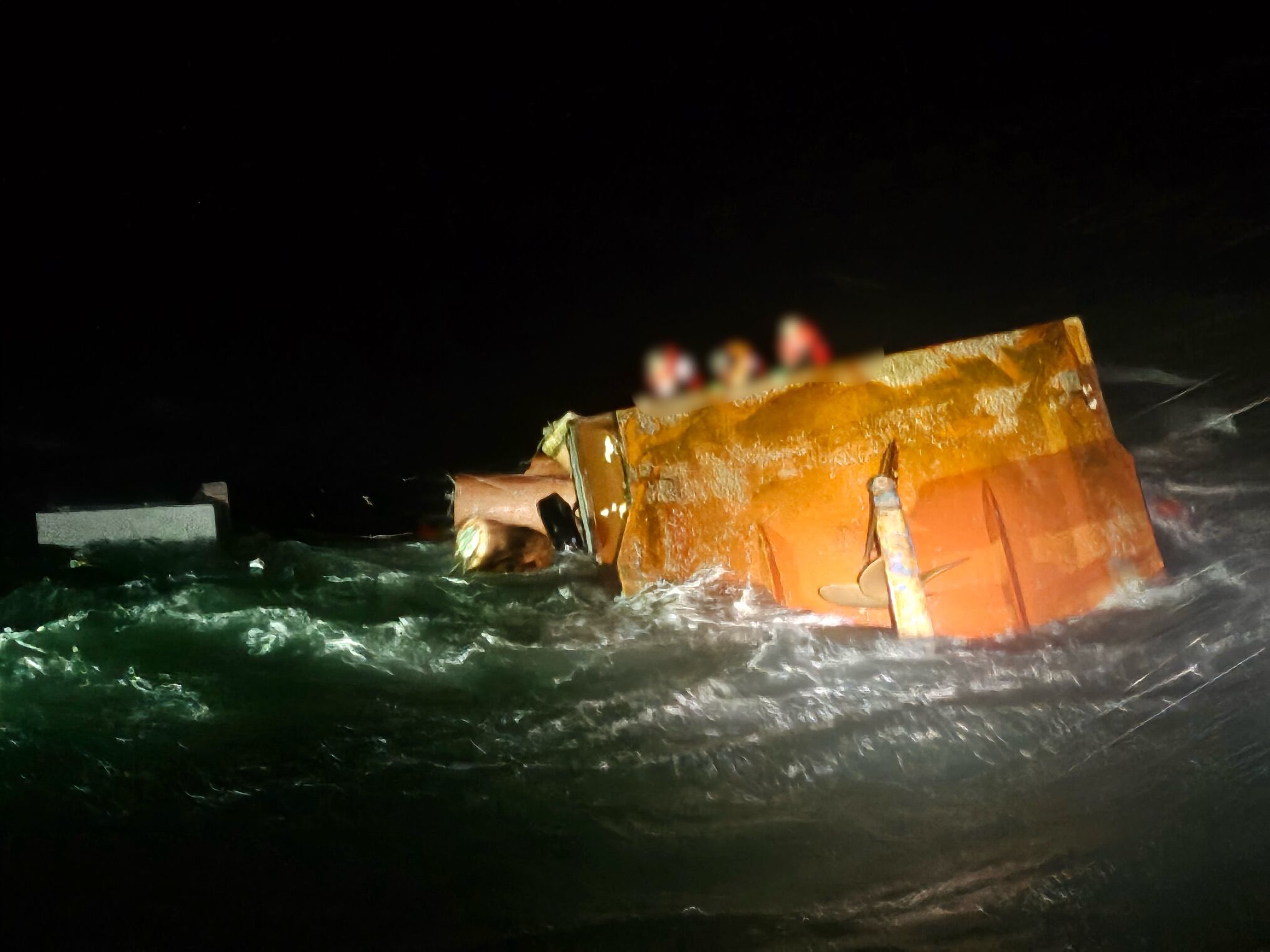 Taean fishing boat capsizing: Death toll rises to three, one missing