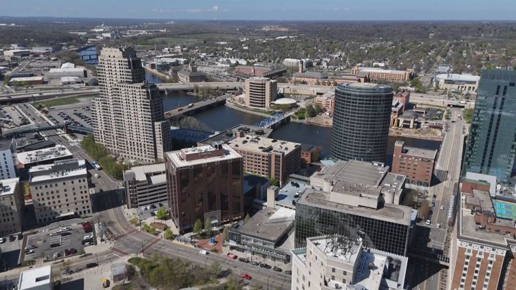 Grand Rapids invites community to share input in police chief selection ...
