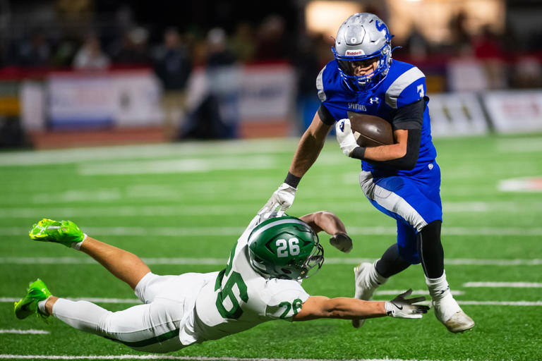 Southern Lehigh rolls Twin Valley in PIAA Class 4A football final