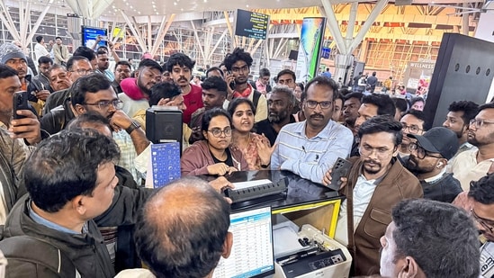 IndiGo flight cancellation live updates: Over 400 cancellations today ...