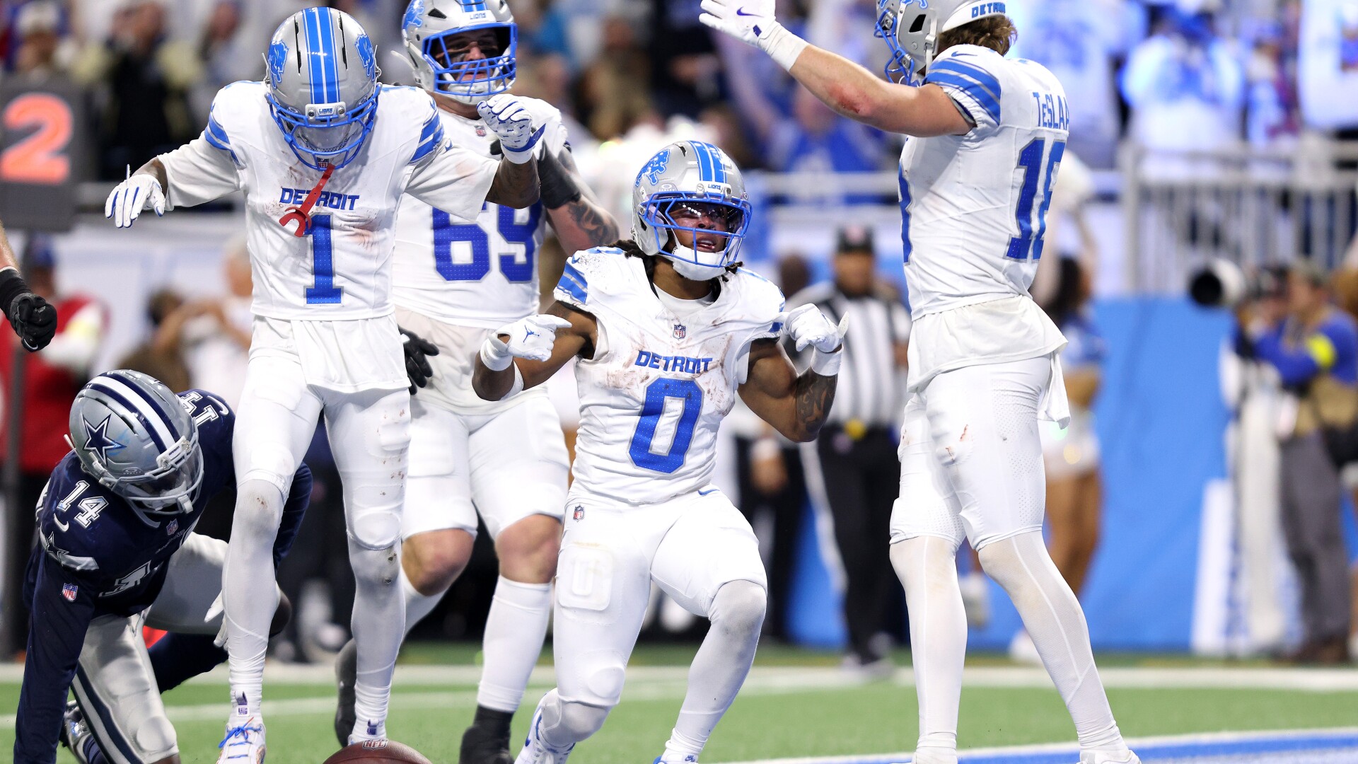 Thursday night football: Lions pull away for 44-30 win over Cowboys