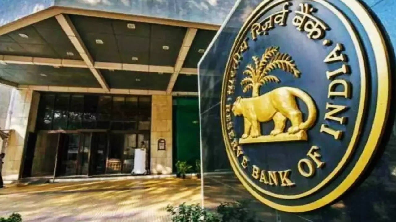 MPC meet: Low inflation, high growth - why did RBI still cut repo rate ...