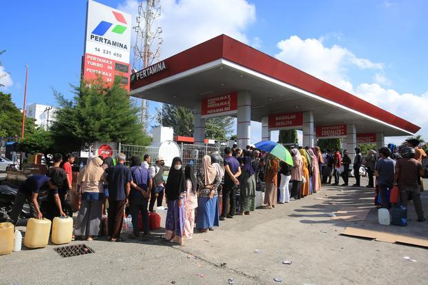 SPBU Aceh Tamiang lumpuh, Pertamina kirim 80 drum BBM dan gunakan pompa ...