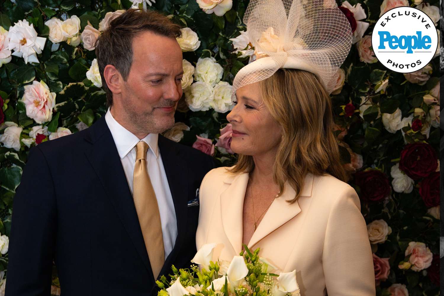 Kim Cattrall marries Russell Thomas in intimate, elegant London wedding ...