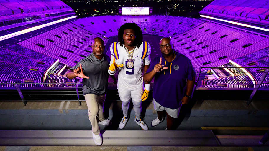 Nation's No. 1 prospect, elite LSU football commit remains unsigned as ...