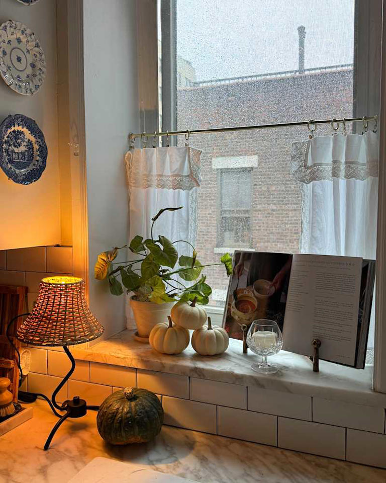 See how pillowcases instantly revamped these windows (so vintage!)