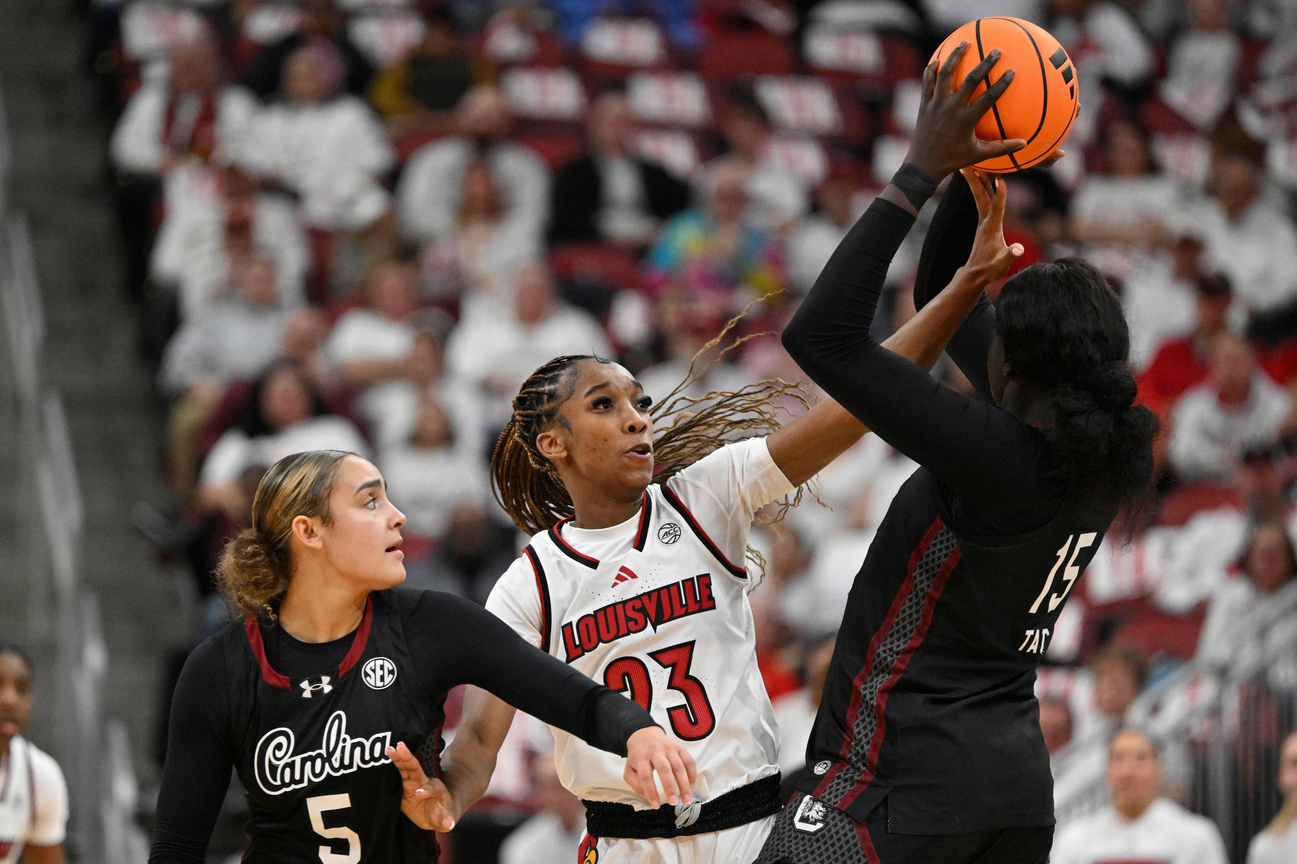 South Carolina women's basketball vs Louisville score, Dawn Staley ...
