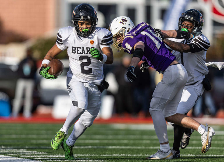 PIAA football championships: Clairton dominates Bishop Guilfoyle for 1A ...