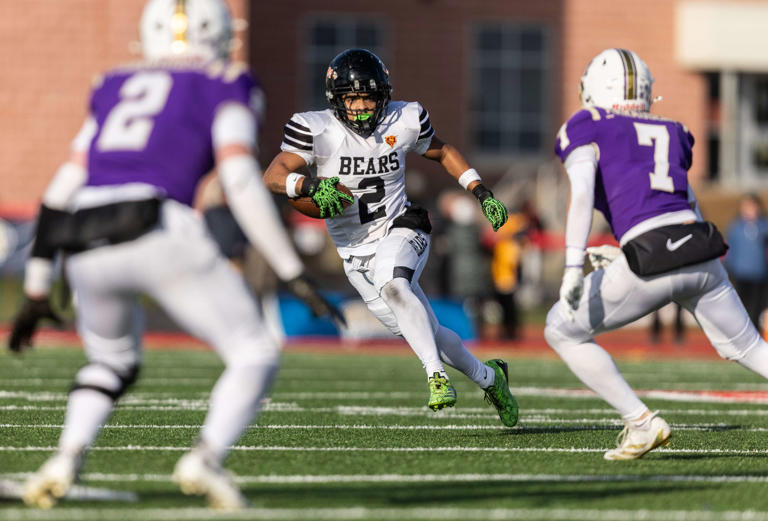 PIAA football championships: Clairton dominates Bishop Guilfoyle for 1A ...