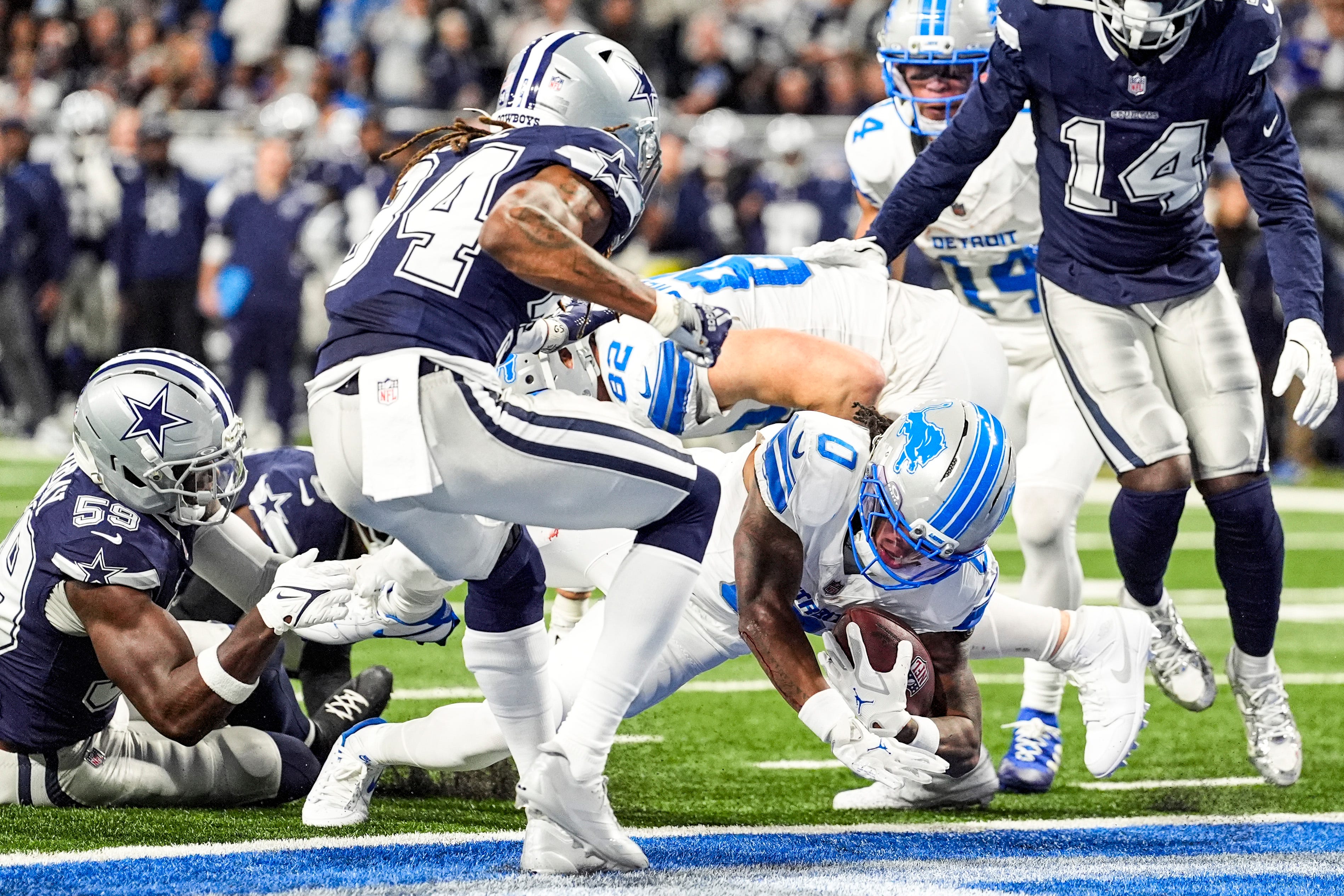 Lions score as Detroit beats Cowboys 44-30 on Thursday Night Football