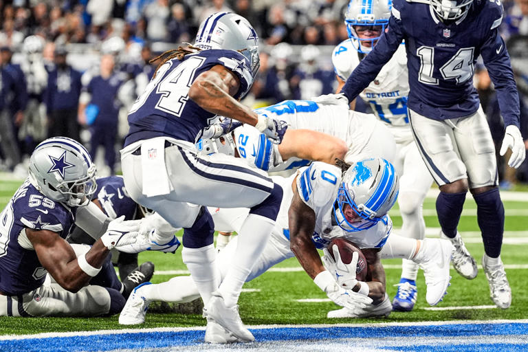 Lions score as Detroit beats Cowboys 44-30 on Thursday Night Football