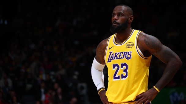 LeBron James' double-digit scoring streak tops list of sports' most ...