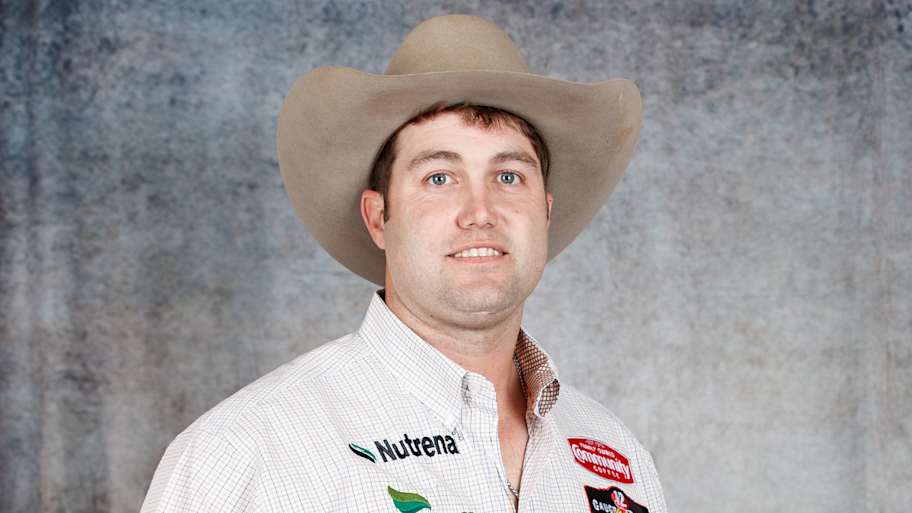 Steer wrestling heavy hitters throw down in NFR round 1