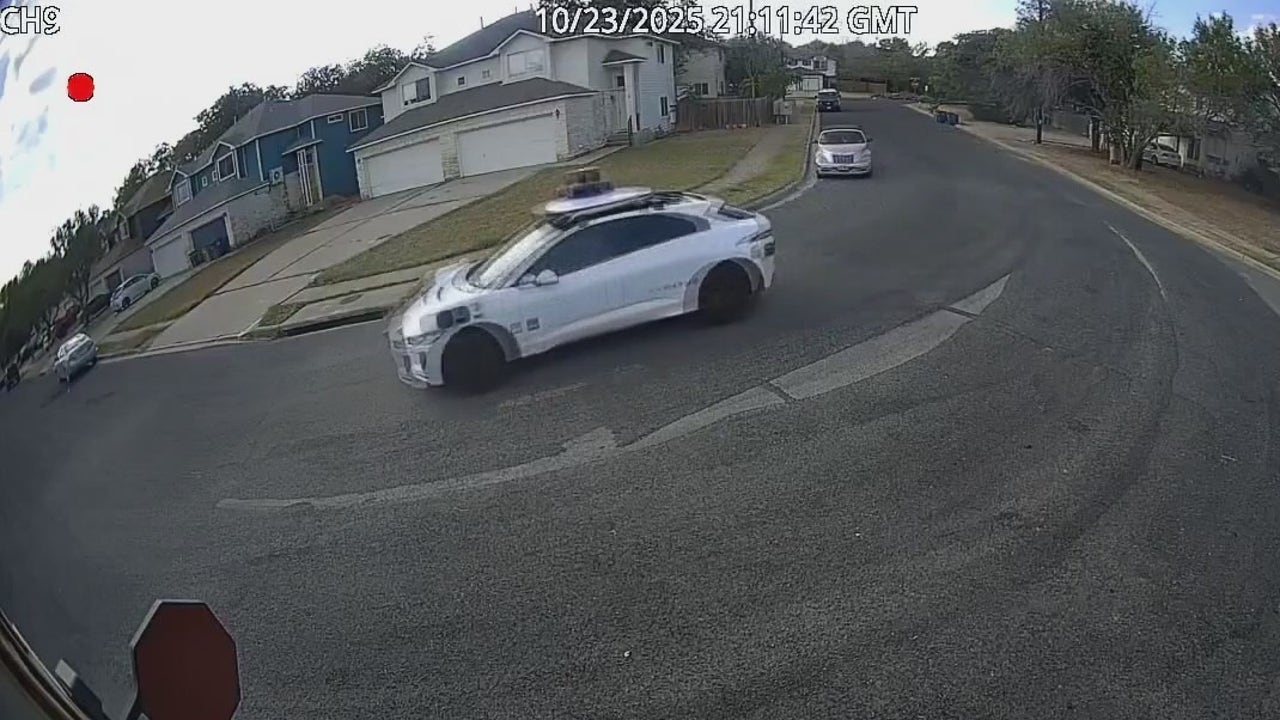Waymo's self-driving vehicles pass Austin ISD school buses at least 20 ...