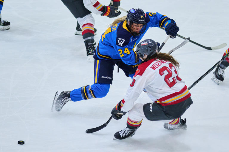Natalie Spooner breaks 2nd-period tie, Sceptres beat Charge 3-1 in PWHL