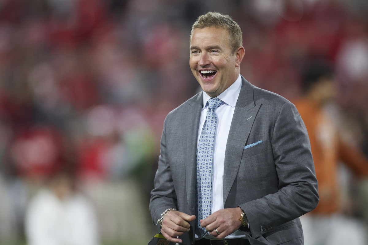 Kirk Herbstreit's dog Peter gets surprise of a lifetime at Lions vs ...