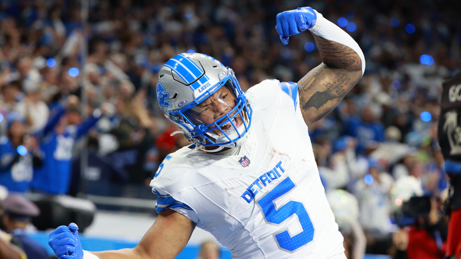 Thursday night football: Lions lead Cowboys 20-9 at halftime