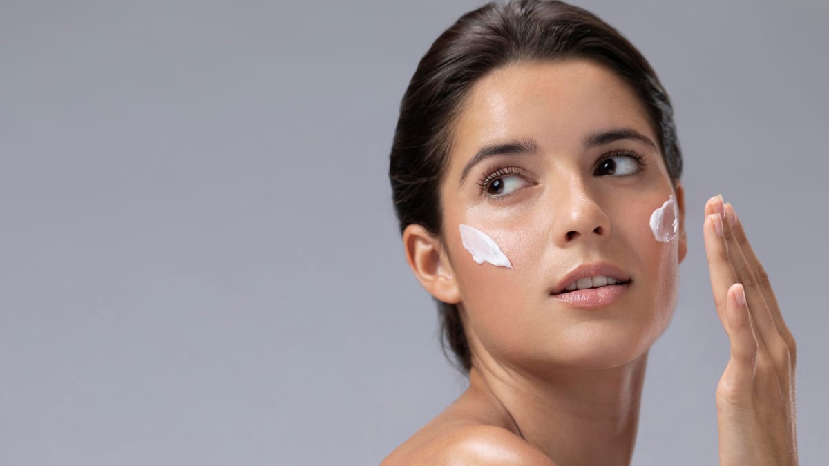 Soft glam for cold days: Bridal makeup trends to try this winter ...