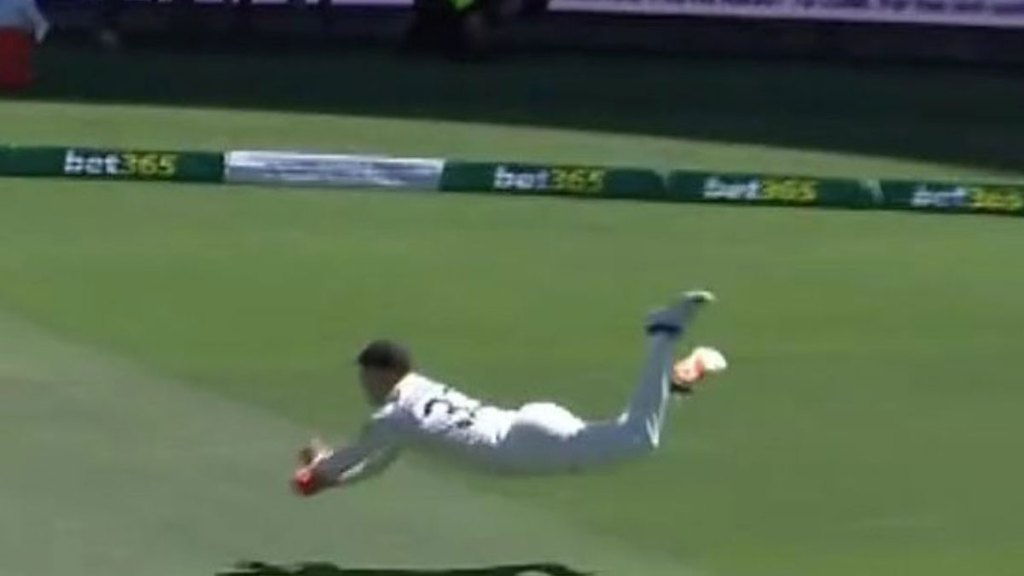 AUS vs ENG: Marnus Labuschagne takes one-handed diving catch to ...