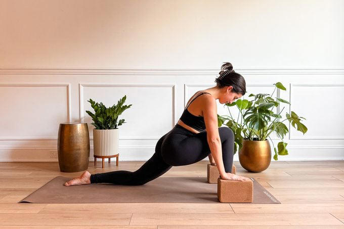 4 yoga poses that boost circulation and will keep your body warm this ...