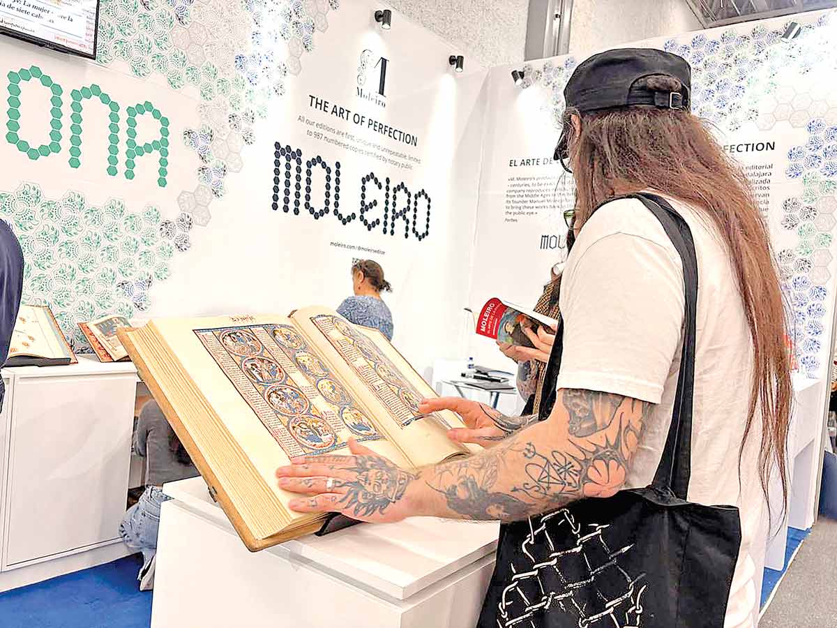 Moleiro en la 39 FIL de Guadalajara, un mosaico de tesoros bibliográficos