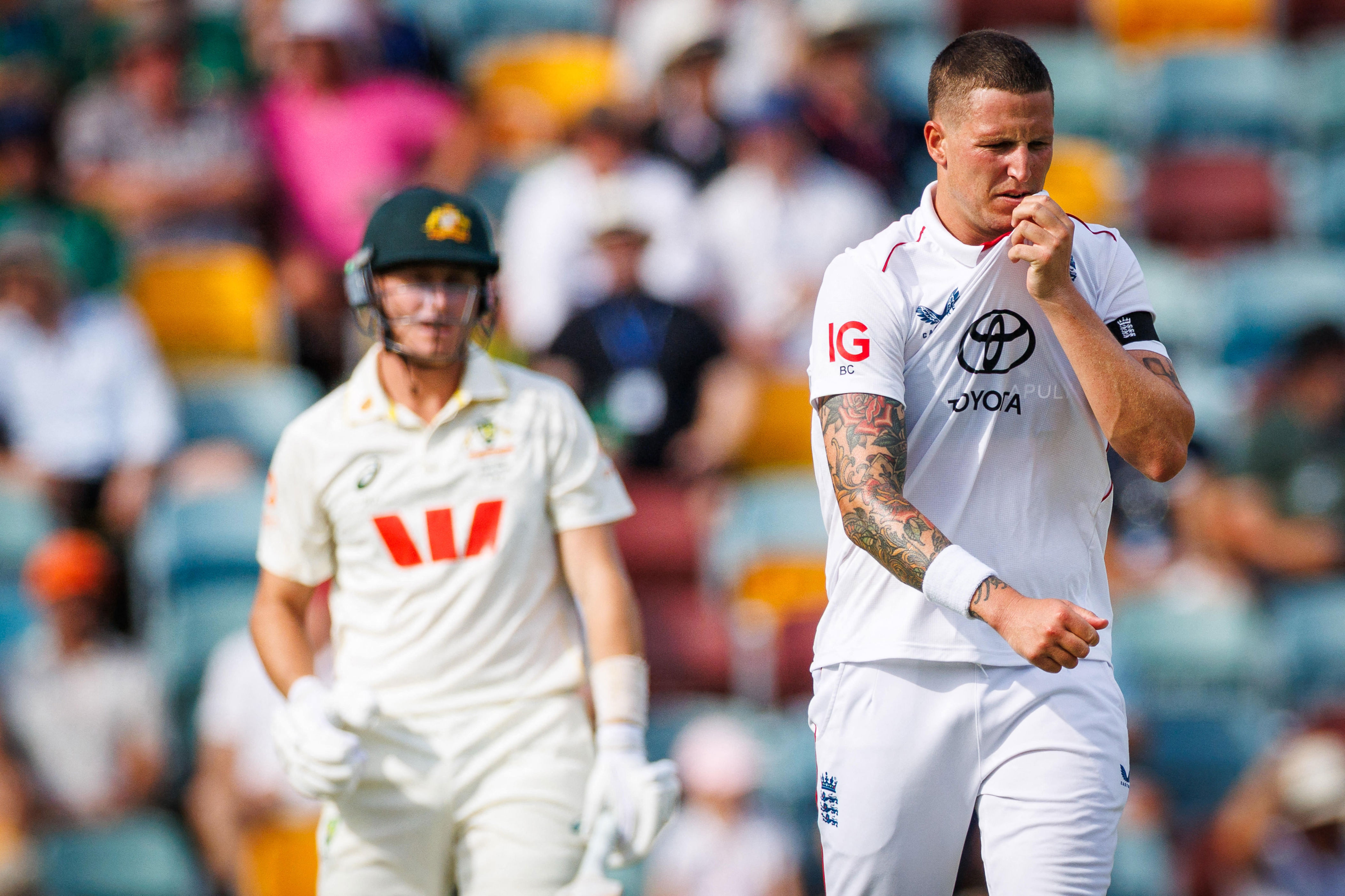 Ashes 2025 live: Australia lead by 44 as England rue dropped catches