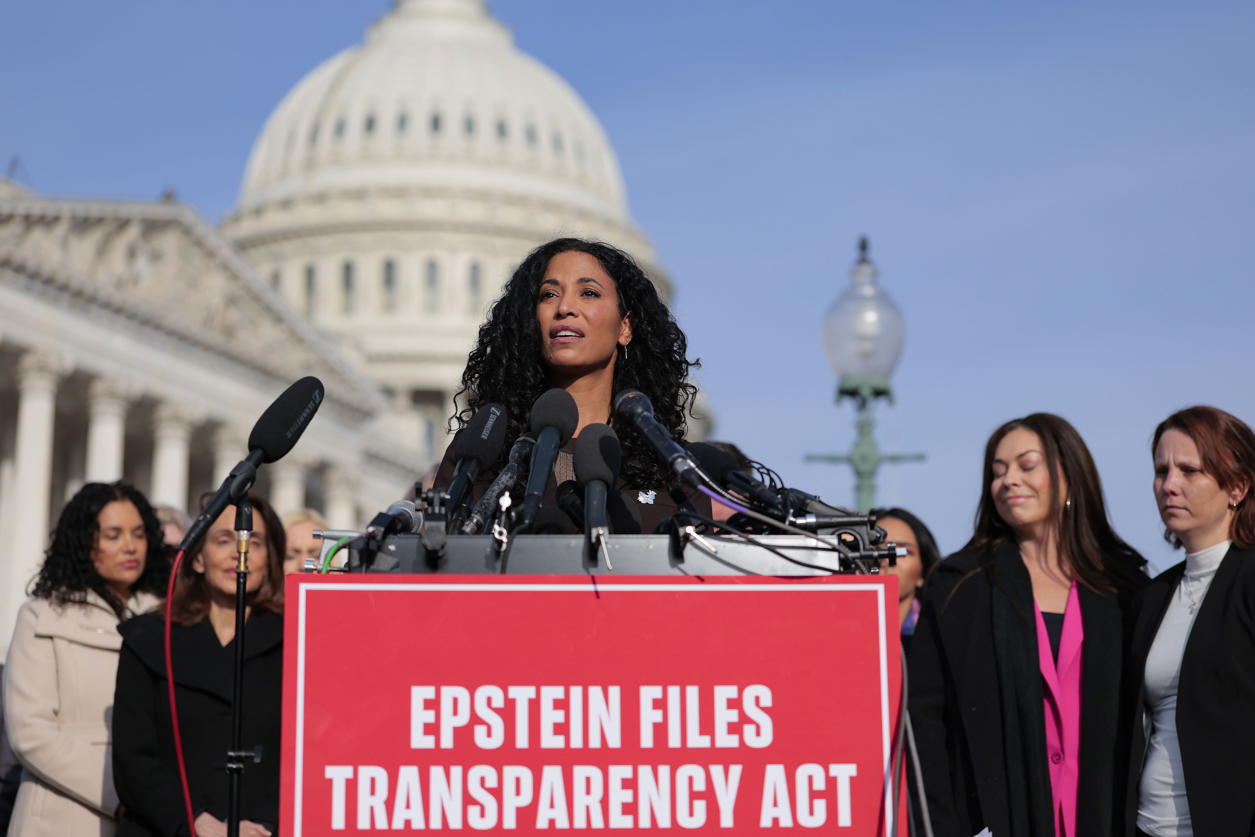 Who is Stephen Deckoff? Networth and more about Epstein Island’s new ...