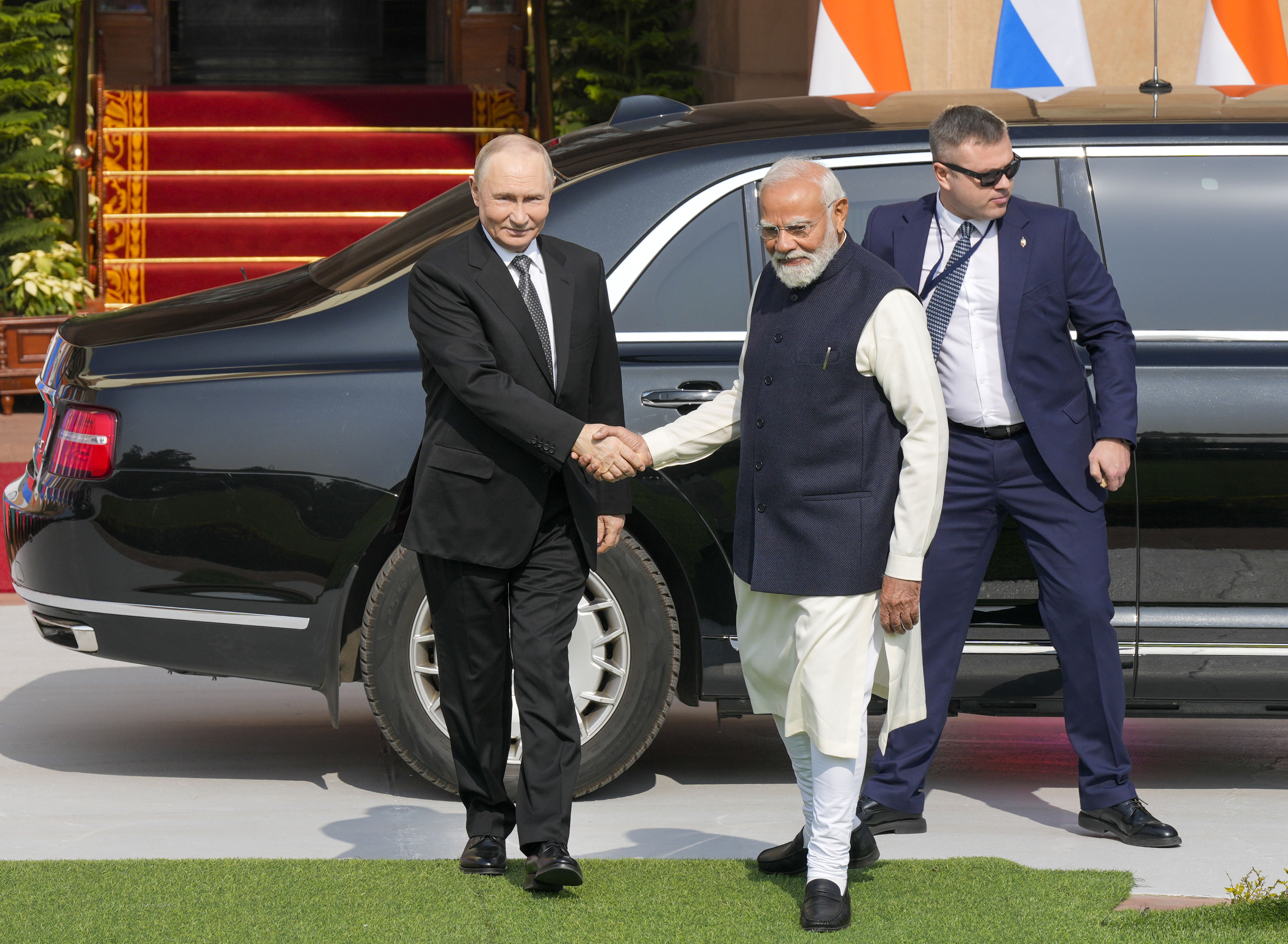 India not neutral, it is on the side of peace: PM Modi to Putin on ...
