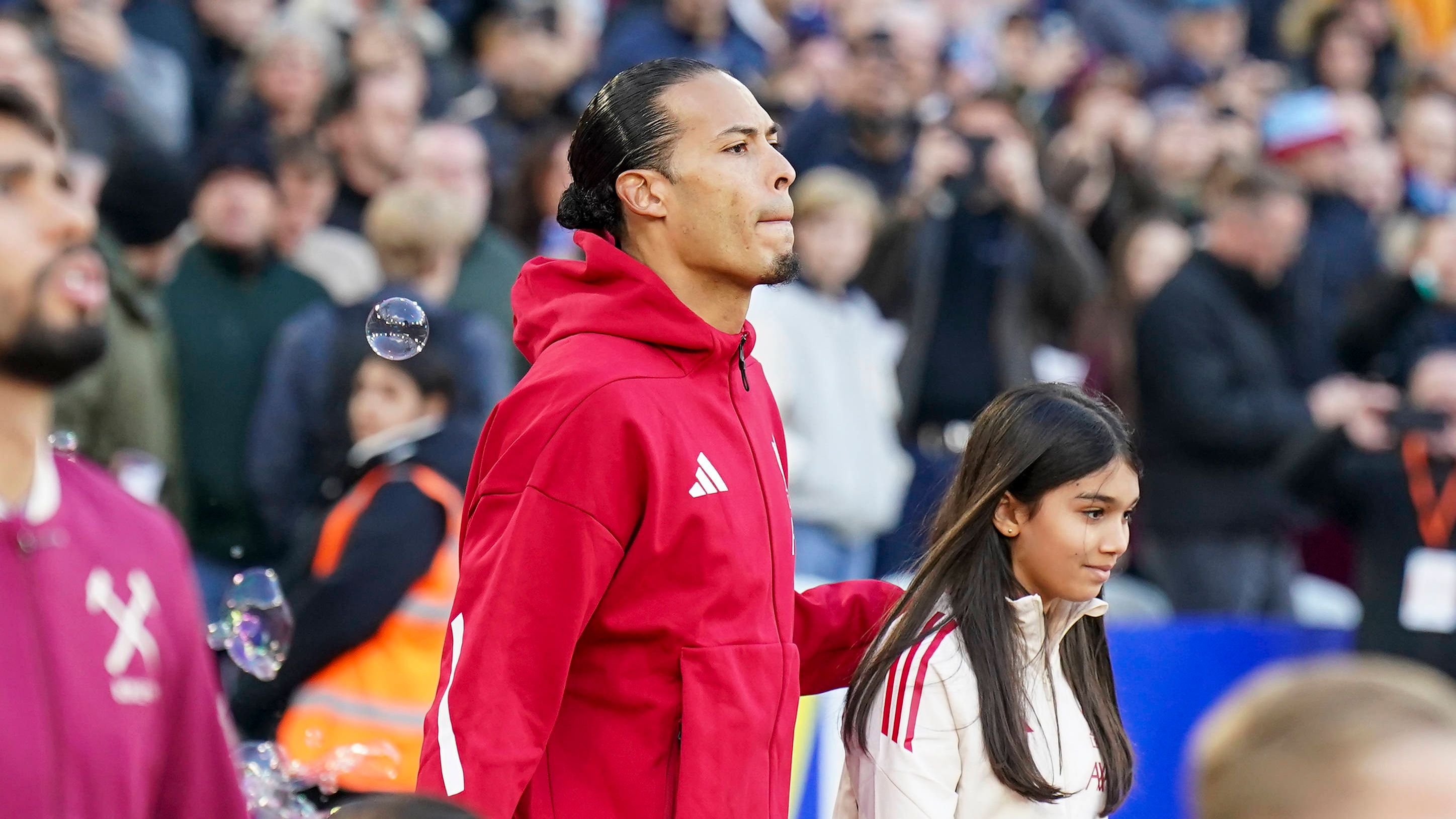 'Lafaard' Virgil van Dijk aangepakt: 'Hij heeft dit seizoen alleen hem ...
