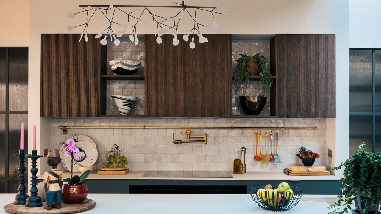 5 problems with tiled backsplashes in kitchens that no one ever talks about