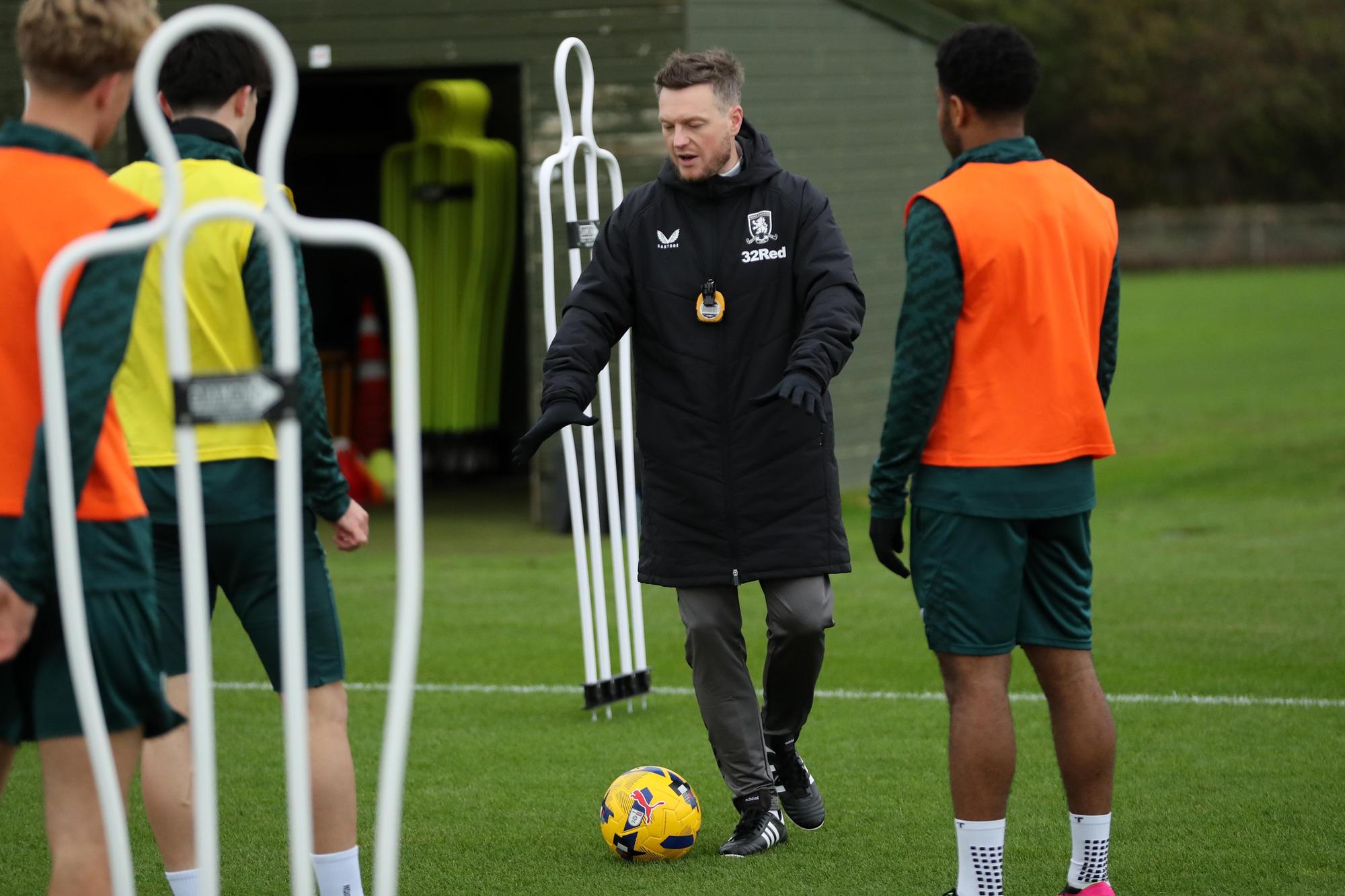 Hull City v Middlesbrough: Respect from Sergej Jakirovic and Kim ...