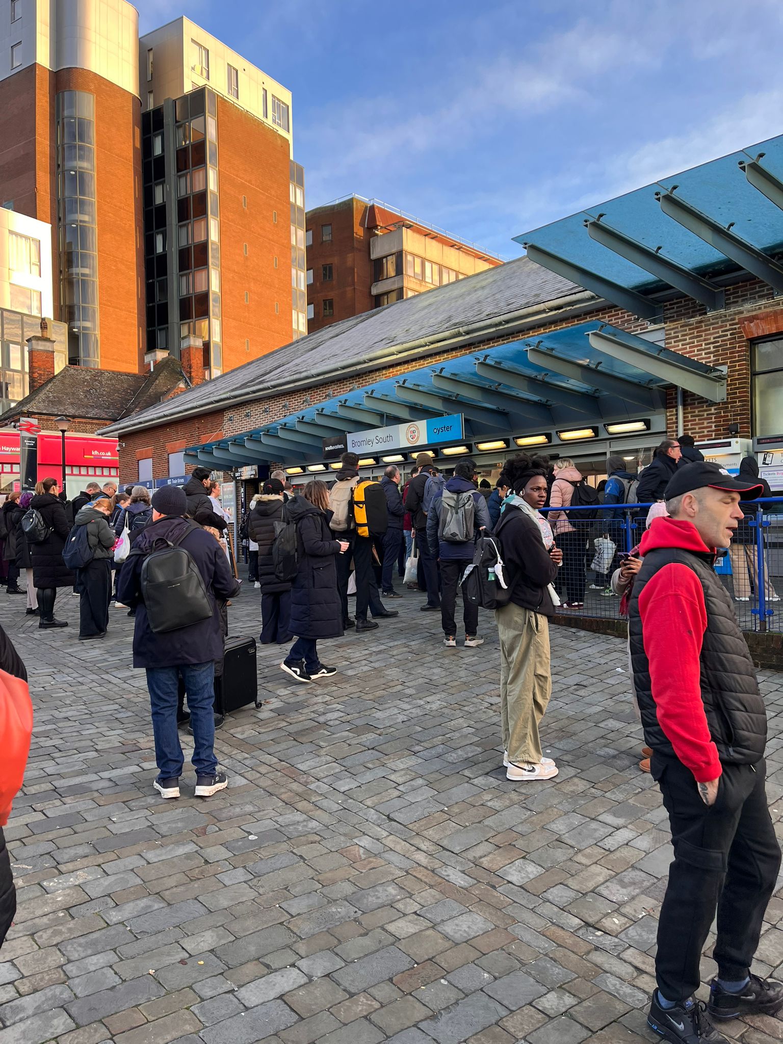 Trains into Charing Cross station halted by broken train