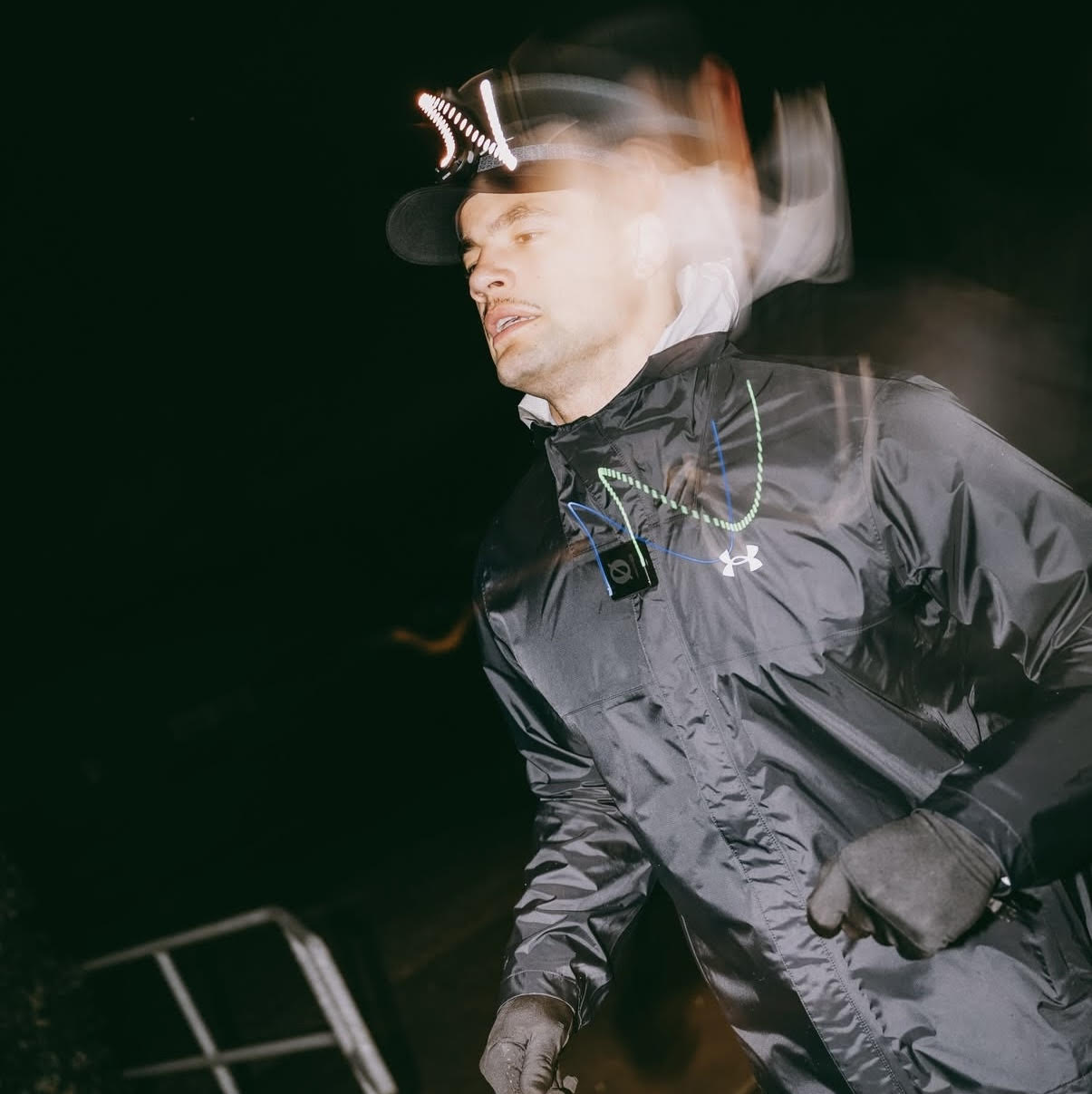 Kaj Prins loopt 100KM voor mentale gezondheid – en finisht met gebroken ...