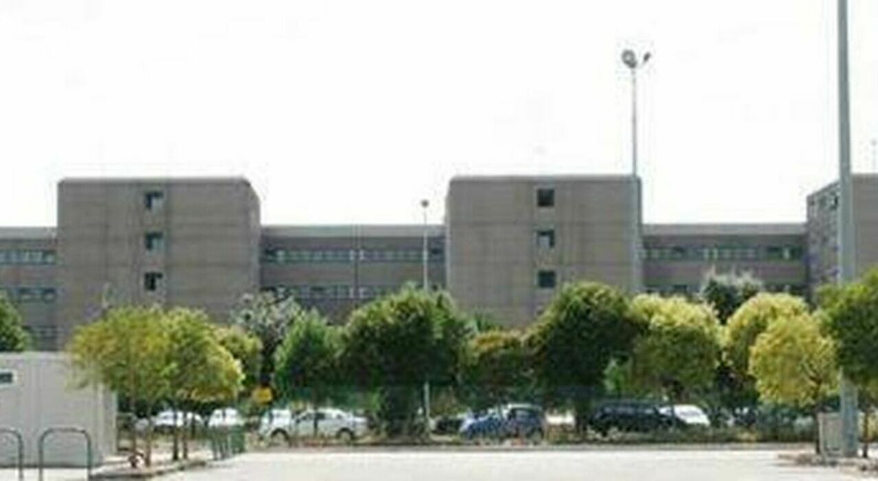 Violenze ai detenuti in carcere, il gip archivia tutto: scagionati 18 ...