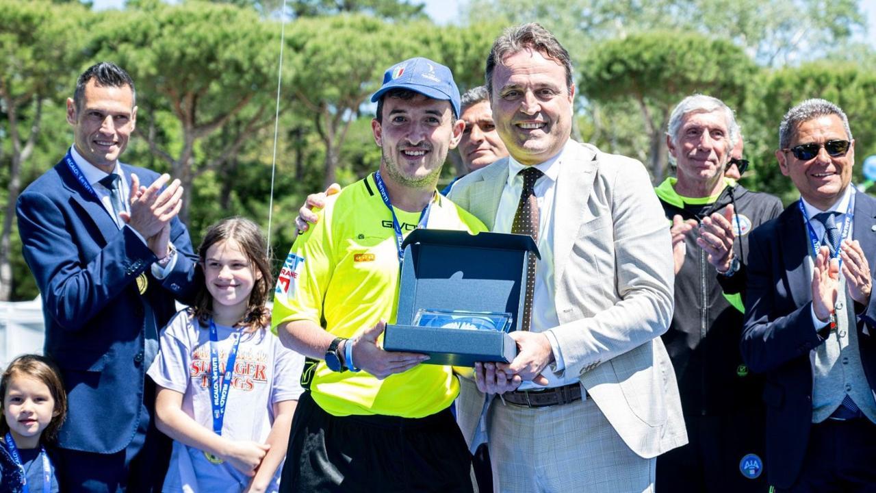 L’AIA e il progetto sociale. Il «fischietto» milanese Bartoli primo ...