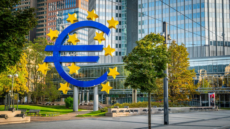 Eurozone manufacturing and services activity weakens in May