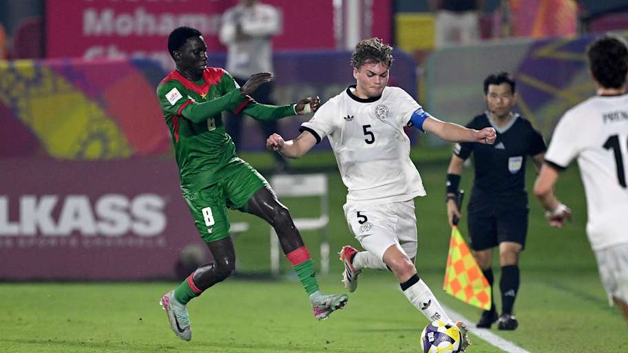 Chelsea leading race to sign 16-year-old ahead of Man City & Man United