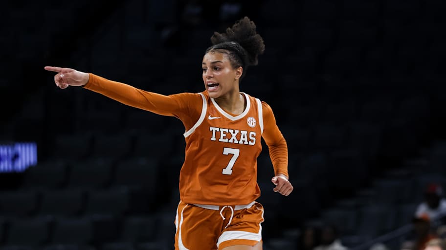 Jordan Lee's career night helps Texas take down the North Carolina Tar ...